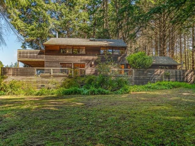35244 Fly Cloud Rd, The Sea Ranch, CA 95497