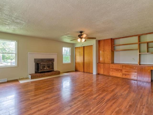 3524 Kratzville Road