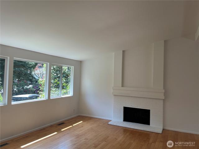 3524 th Avenue NE