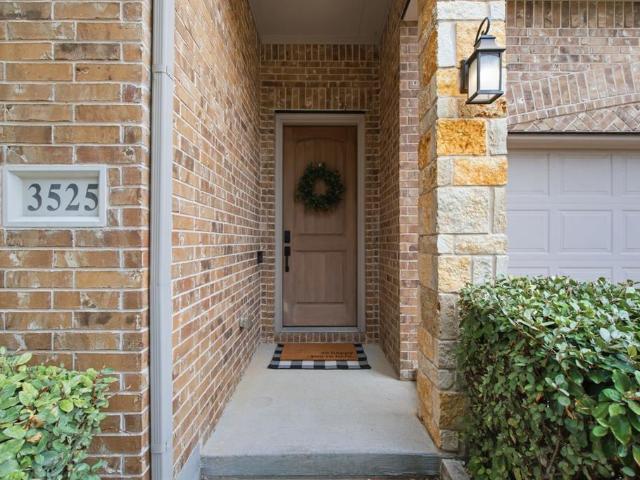 3525 Charleston Drive