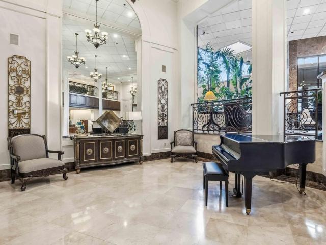 3525 Sage Rd, Unit 716, Houston, TX 77056 | MLS #33405 | Compass