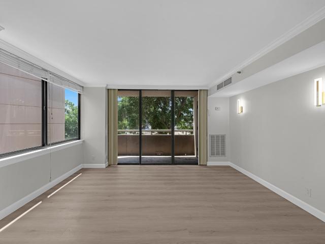 3525 Sage Rd, Unit 304, Houston, TX 77056 | MLS #47831