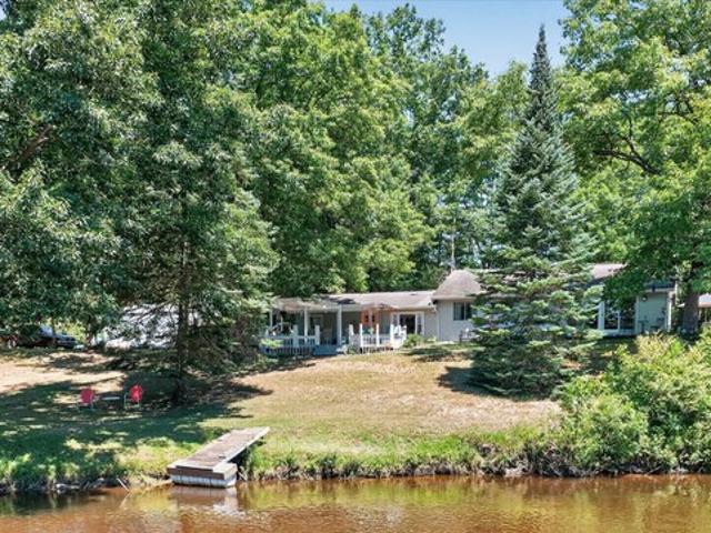 3525 Timberlane Dr, Evart, MI 49631