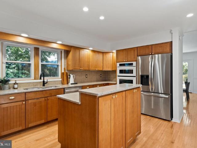 3525 W School House Lane