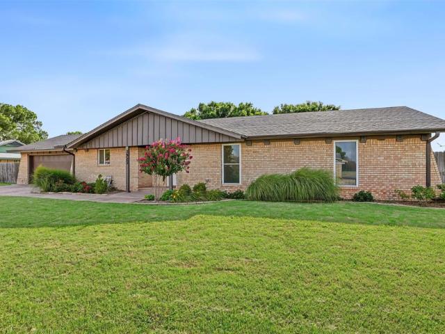 3525 W Trail Drive