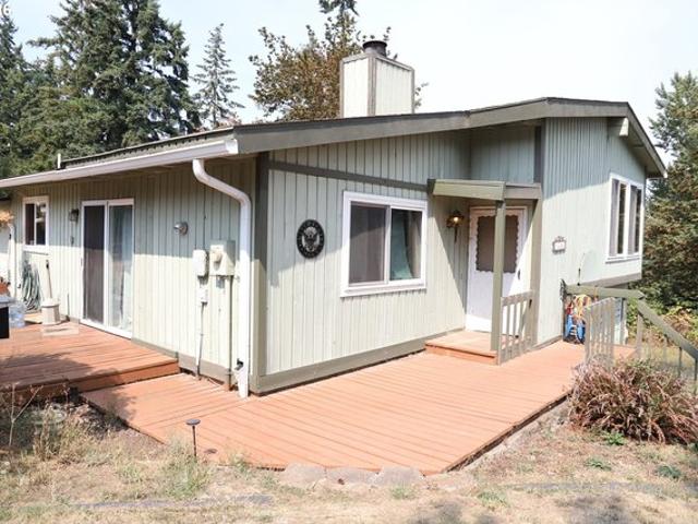 35267 S Acer Ln, Molalla, OR 97038