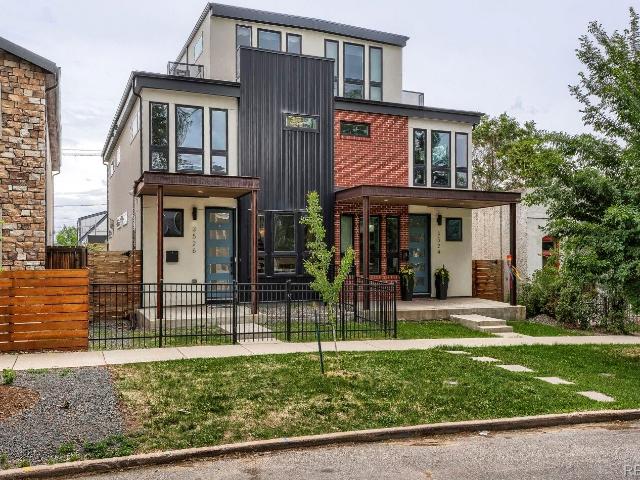 3526 Mariposa Street