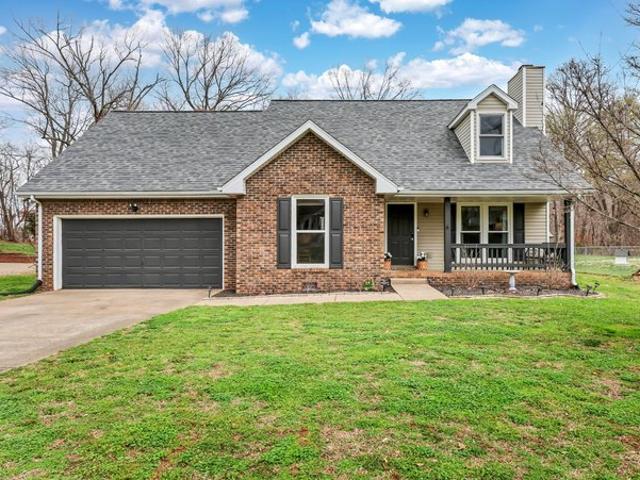 3526 Clearwater Dr, Clarksville, TN 37042