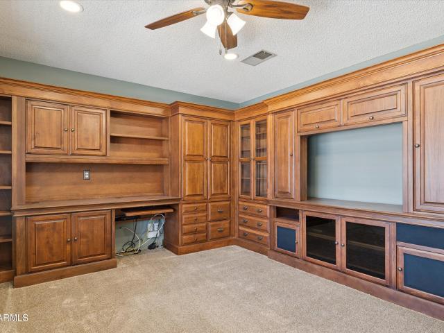 3526 E Sahuaro Drive