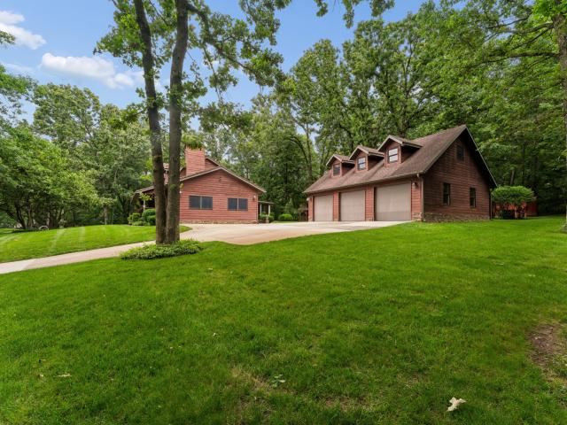 3526 S Woodland Trail Avenue