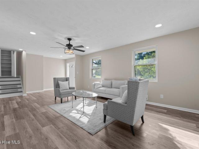 3527 Mount Vernon Drive