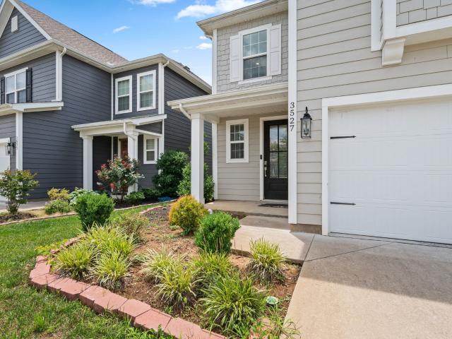 3527 Desinda Dr