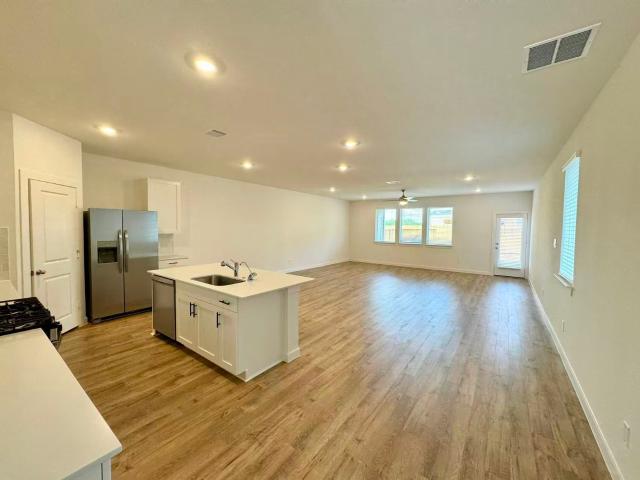 3527 Lovebird Lane