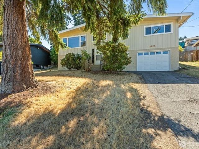 3527 S 262nd St, Kent, WA 98032