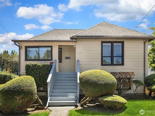 3527 S Hudson Street Ct, Seattle, WA 98118