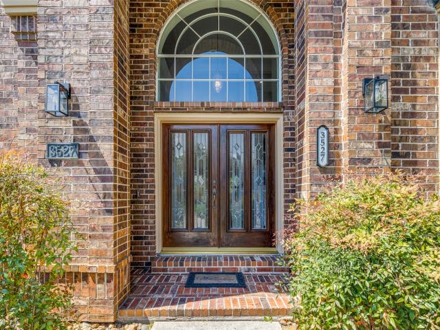 3527 Whispering Brook Drive