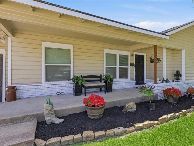 3528 Meadow Oaks Drive