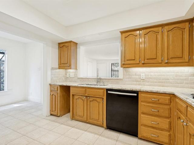 3528 Mockingbird Lane