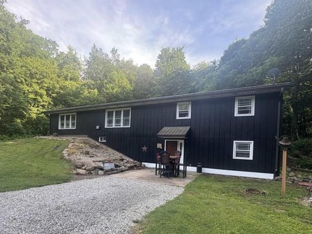 3528 N Eel River Cemetery Rd, Peru, IN 46970