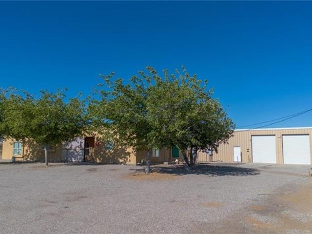 3528 N LA Osa Rd, Golden Valley, AZ 86413