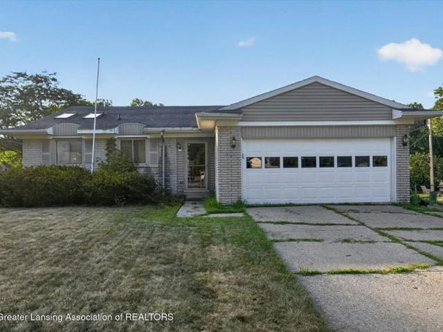 3528 Blue River Dr, Lansing, MI 48911