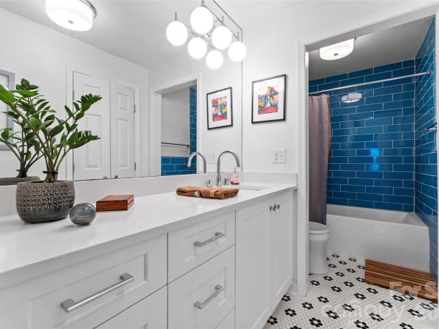 3520 Colony Rd, Unit D, Charlotte, NC 28211 | MLS #4342 | Compass