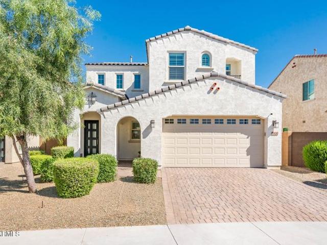 3520 E Crest Ln, Phoenix, AZ 85050