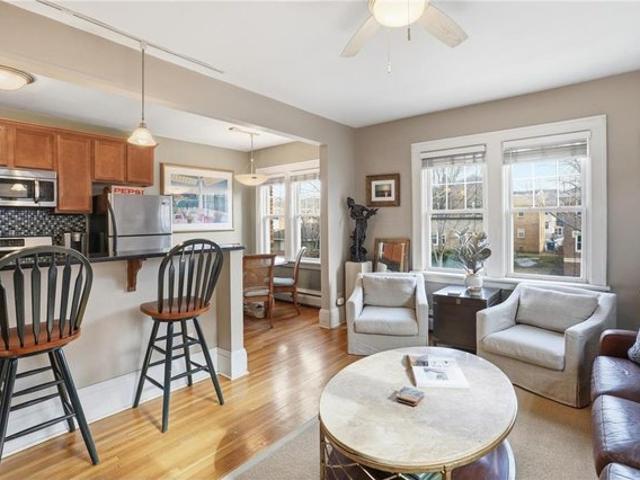 3520 Emerson Ave S Apt 202, Minneapolis, MN 55408