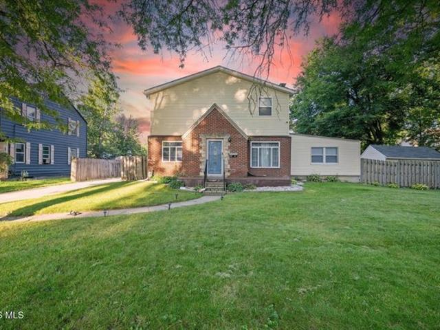 3520 Woodbine Dr, Toledo, OH 43614