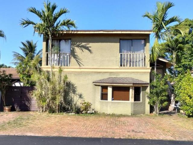 3520 112th Pl SW, Miami, FL 33165