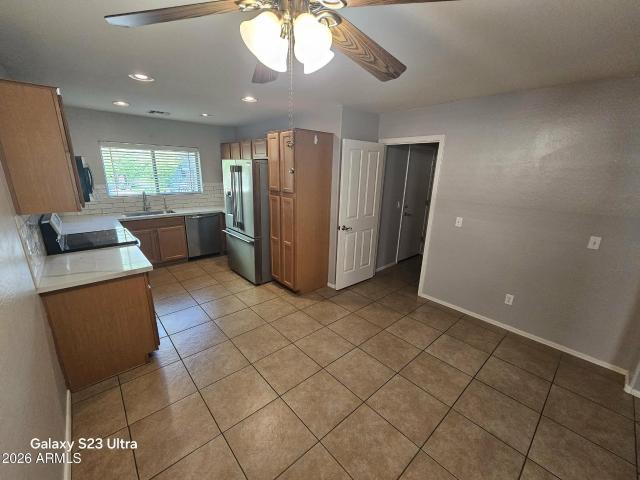 3521 E Denim Trail