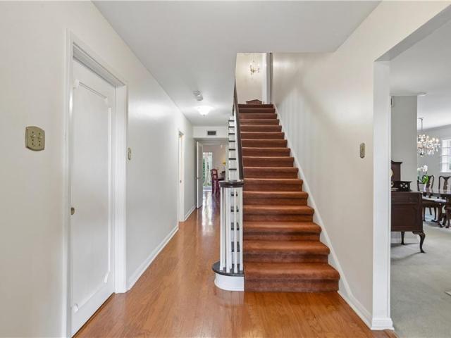 3521 Ridgeway Drive