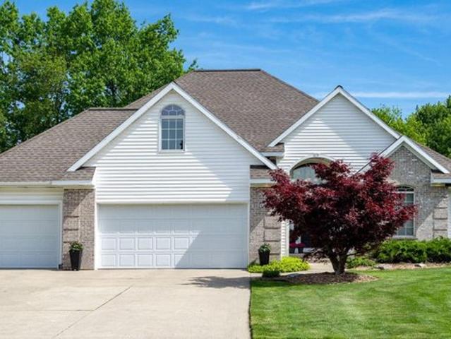 3521 Sunrise Ln NW, Grand Rapids, MI 49534