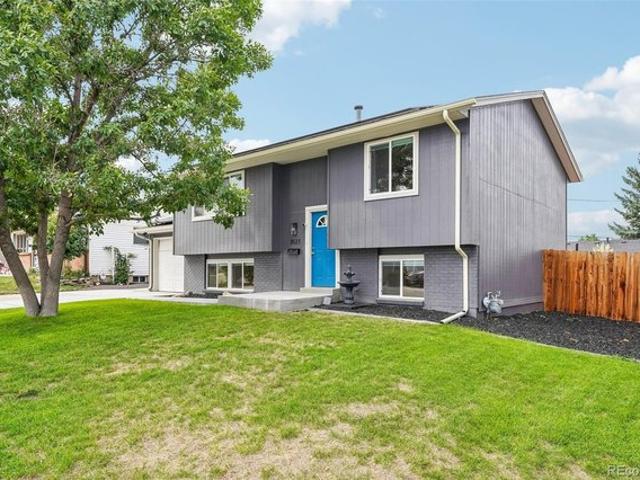 3521 W Mountain Rd, Englewood, CO 80110