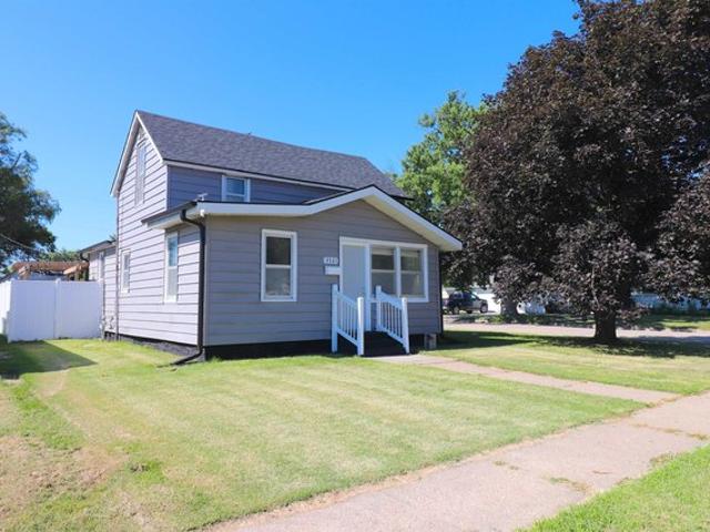 3521 19th St, Columbus, NE 68601
