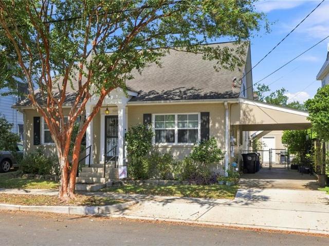 3522 Vincennes Place