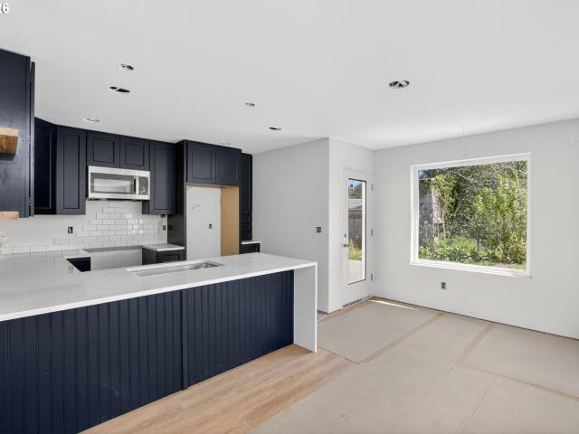 35233 Bayside Gardens RD