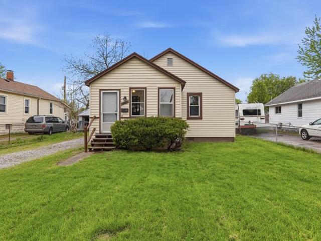 35230 Sheffield St, Westland, MI 48186