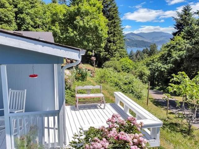 35235 Row River Rd, Cottage Grove, OR 97424