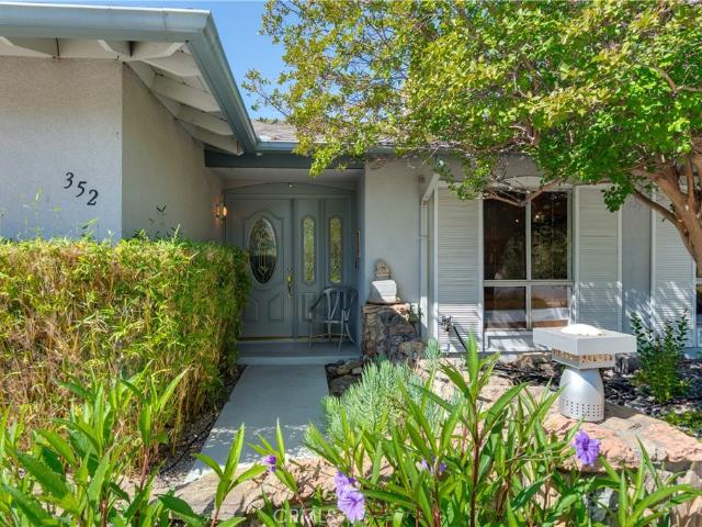 352 Campbell Avenue