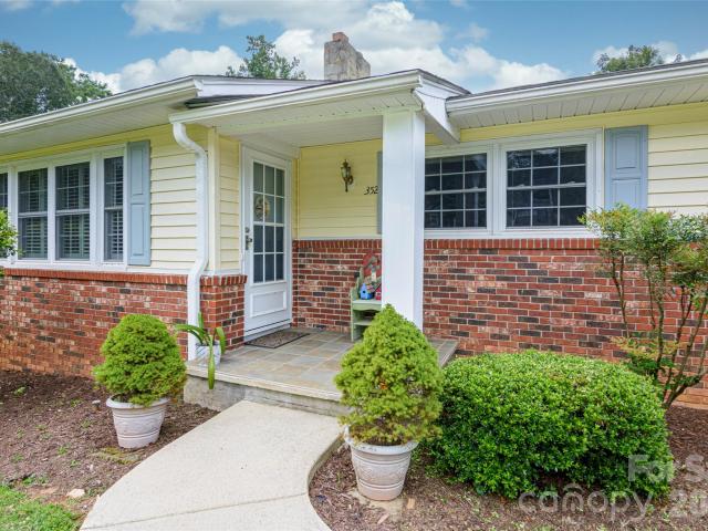 352 Cedar Lane