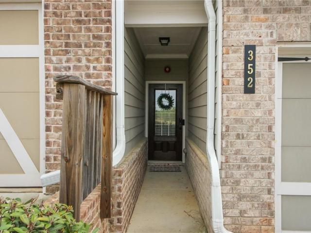 352 Cherryhill Lane