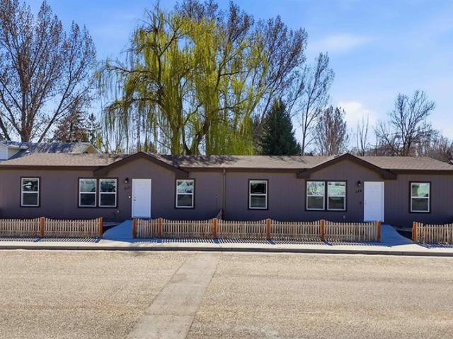 352 and 374 E Idaho St, Middleton, ID 83644