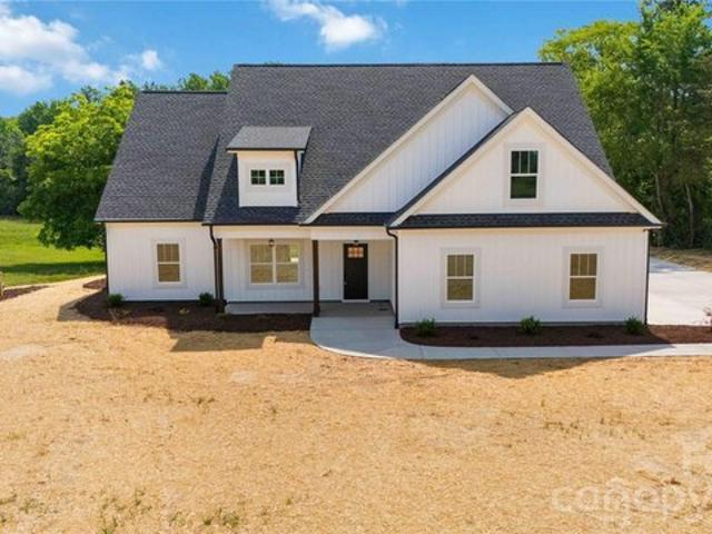 352 Adams Rd, Clover, SC 29710