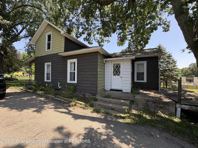 352 E Main St, Vermontville, MI 49096