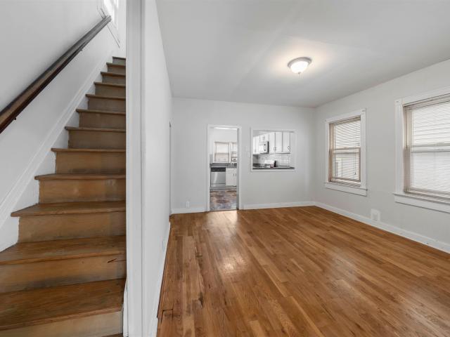 352 Forest St