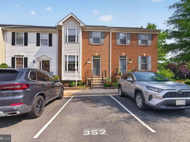 352 Kirby St, Manassas Park, VA 20111