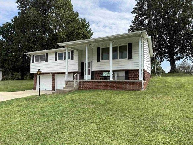 352 Johnson Ln, Bedford, IN 47421