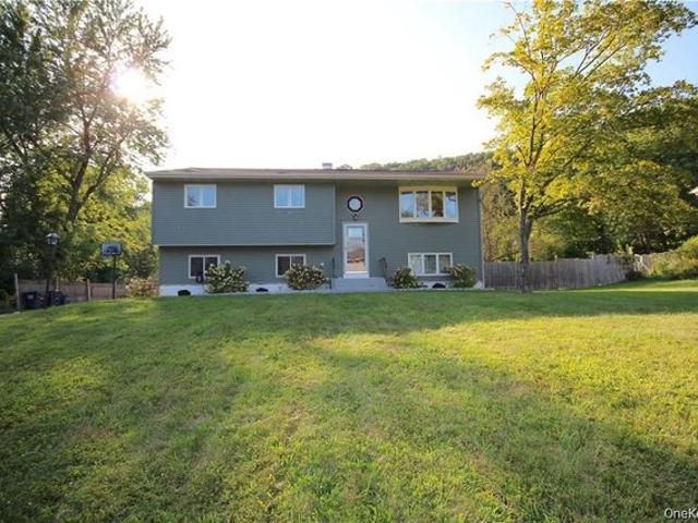 352 Lake Shore Dr, Monroe, NY 10950