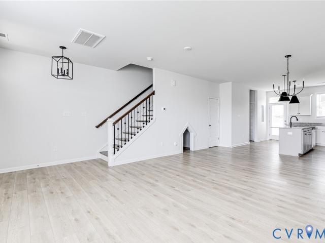 352 Mt McCauley Way
